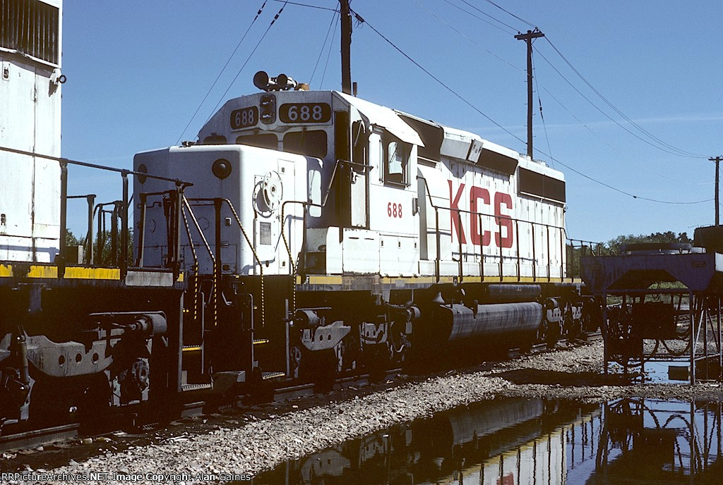 KCS SD40-2 688